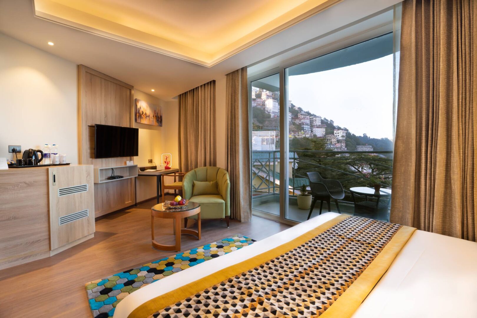 Panoramic Room with Balcony - Snow Valley Resorts